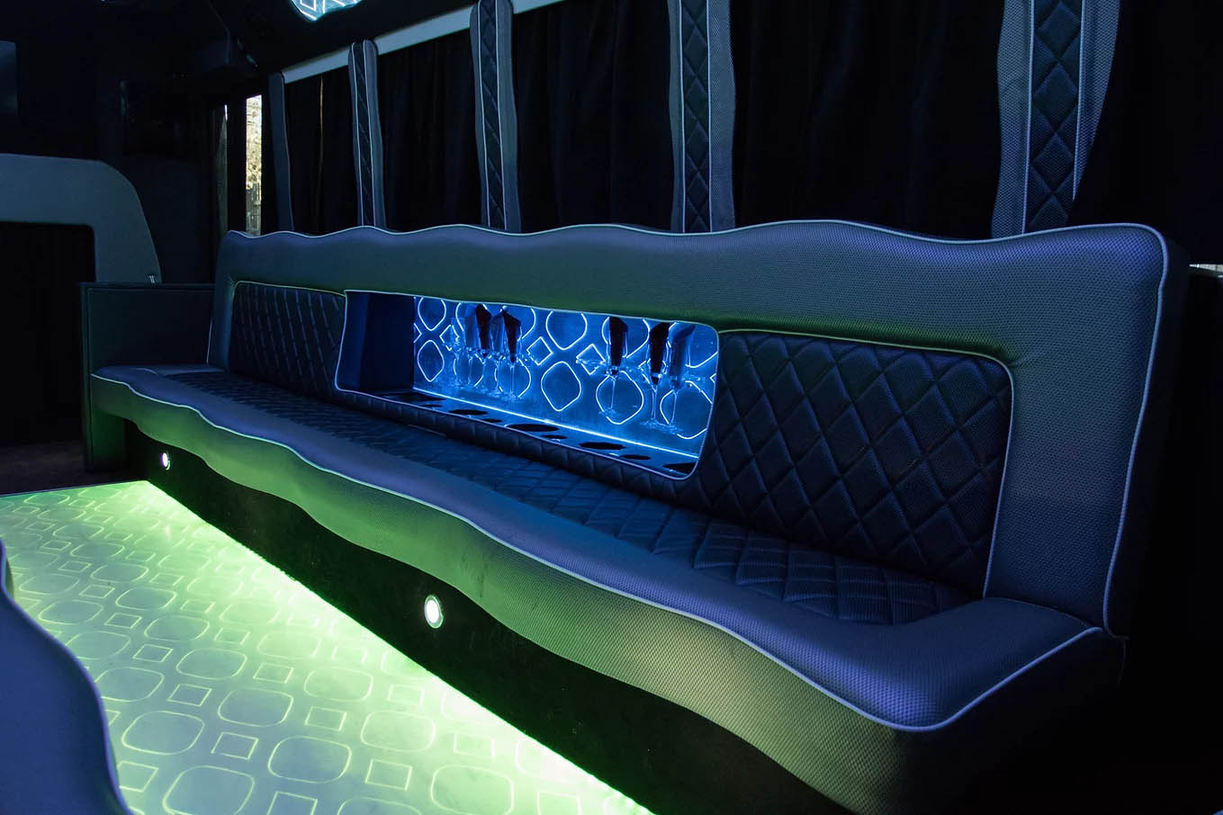 White Star Limousines | Limousine And Party Bus Fleet