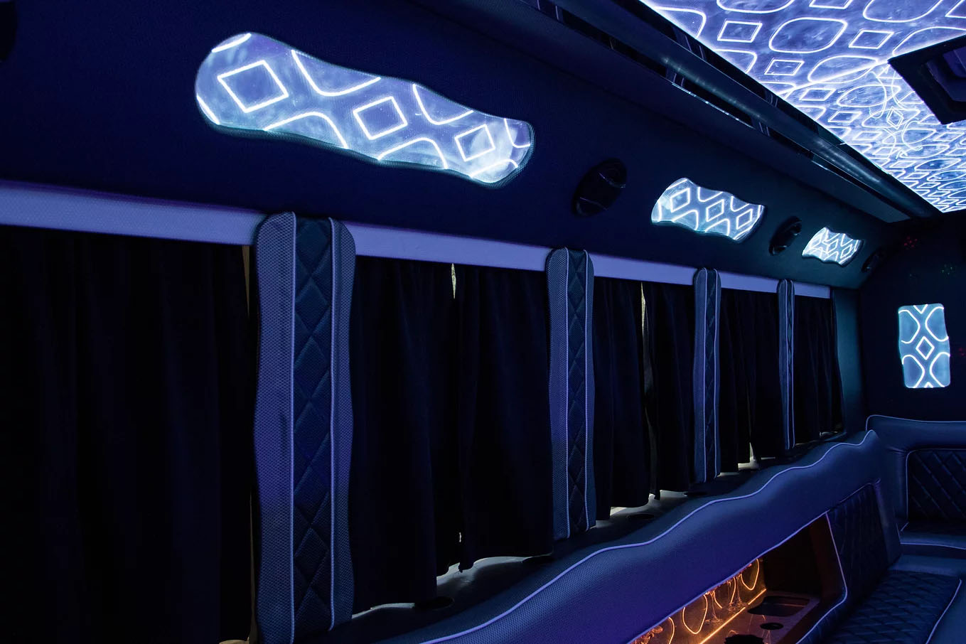 White Star Limousines | Limousine And Party Bus Fleet